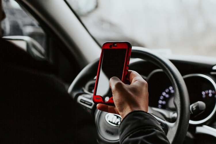 Mobile phone misuse: decrease in drivers'offences